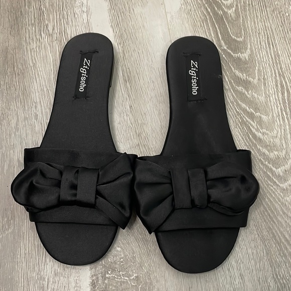 Zigi Soho | Shoes | New Zigi Soho Valiant Black Satin Flat Bow Slides ...